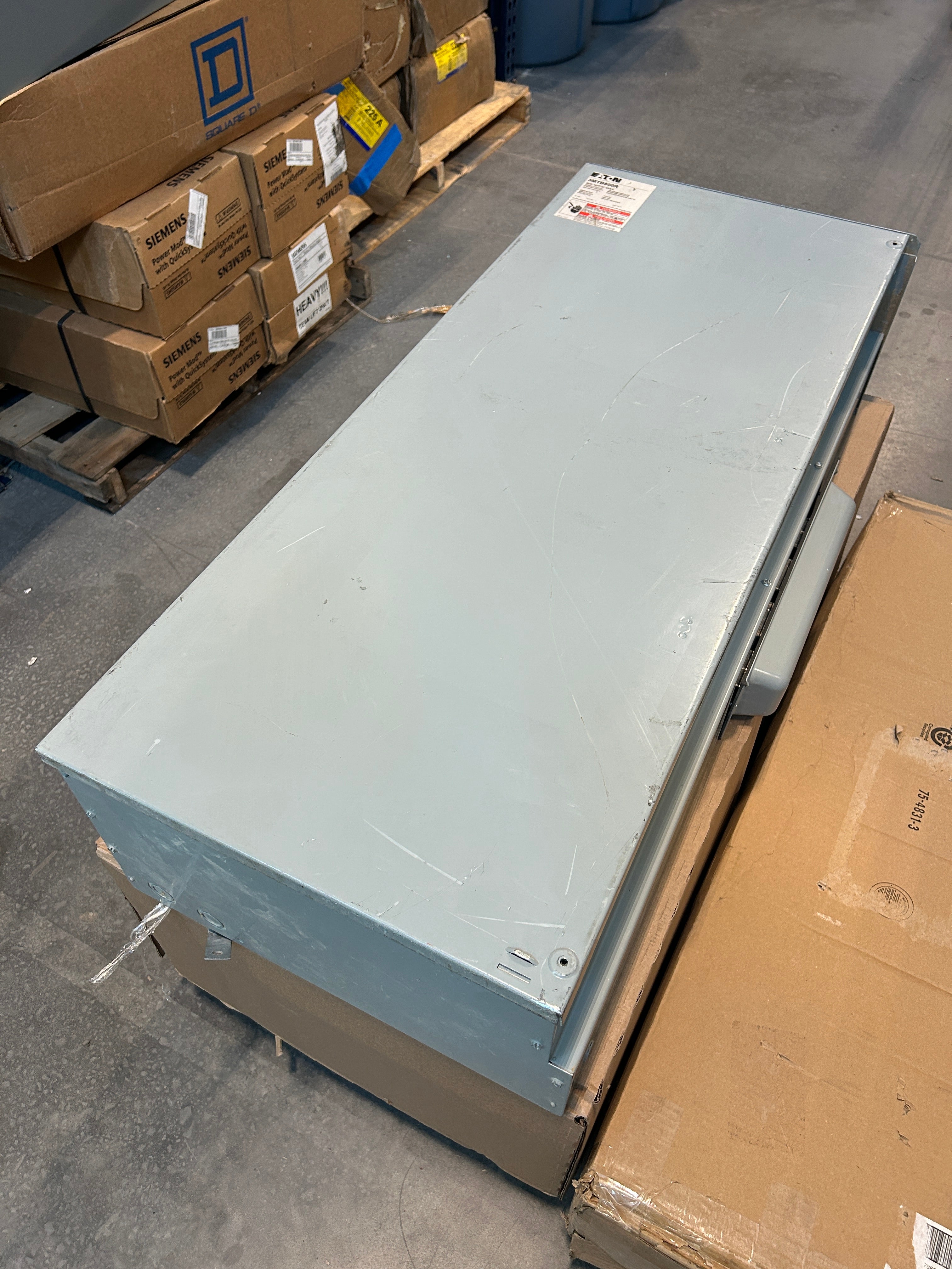 Eaton 3MTB800R 800A Three Phase Main Tap Box